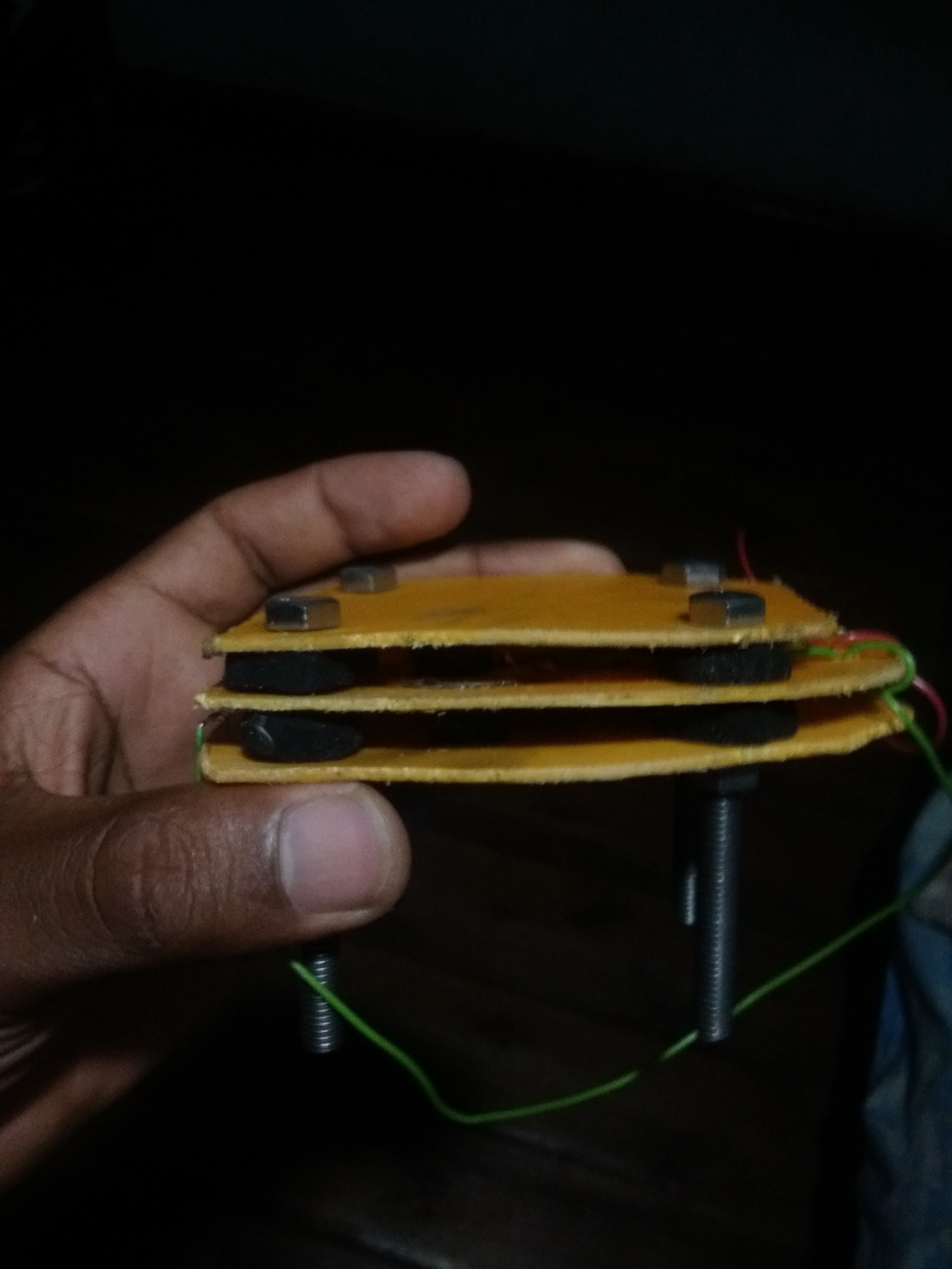 Piezoelectric shoes generator